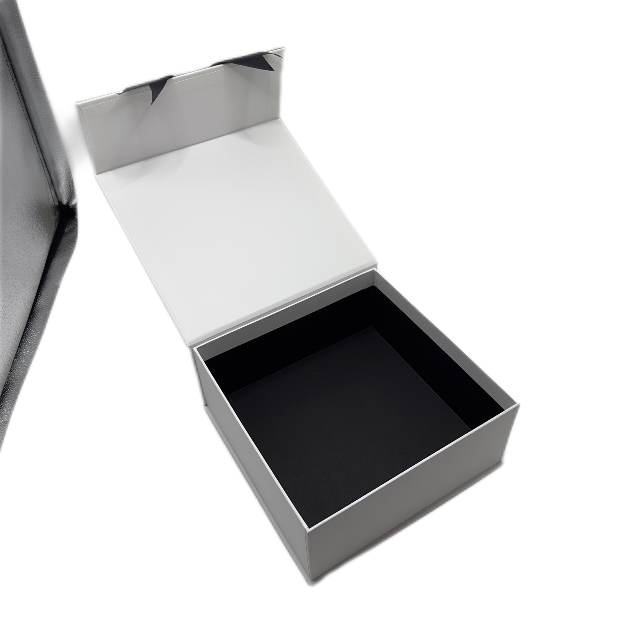 Elegant White Custom Design Rigid Cardboard Packaging Magnetic Gift Box ...